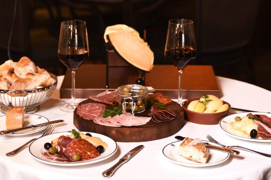 raclette table – Sofitel Legend Metropole Hà Nội